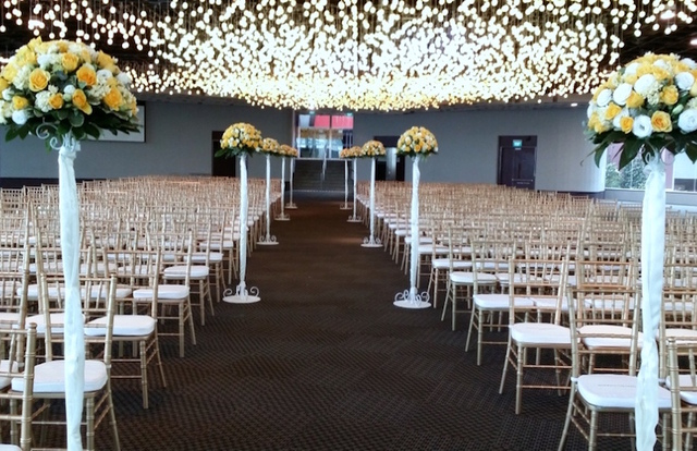 Hitcheed.com | Flower Field Hall